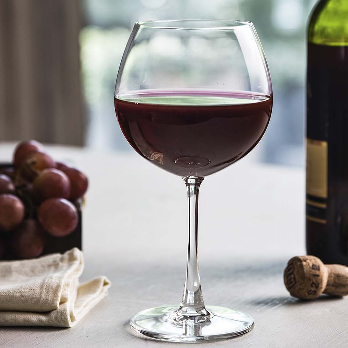 Cách chọn ly rượu vang phù hợp - TK Wine Cellars